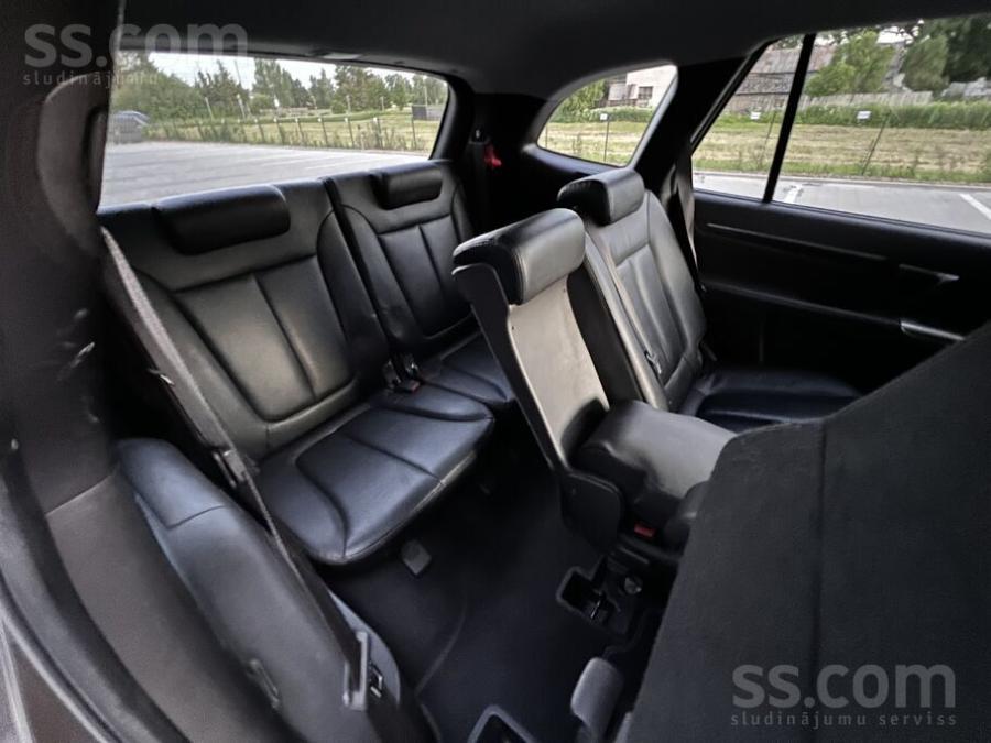 Brown Hyundai Santa Fe 2012 in Riga, with an engine capacity of 2.00 L and mileage of 262 thousand km for 4990 €, photo 16 on AUTOMOTO.COM.LV