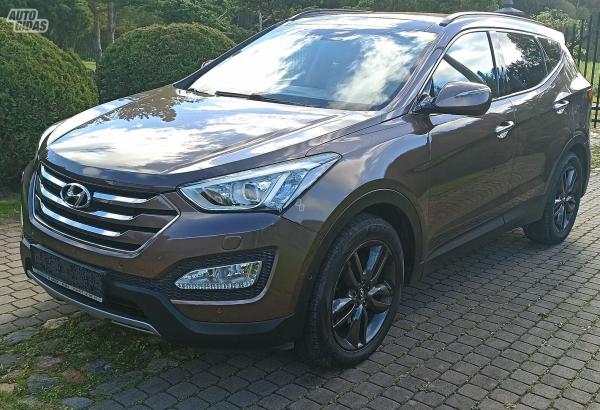Brūns Hyundai Santa Fe 2013 Tauragė, ar dzinēja tilpumu 2.20 L un nobraukumu 231 tūkst. km par 10800 €, foto 2 vietnē AUTOMOTO.COM.LV