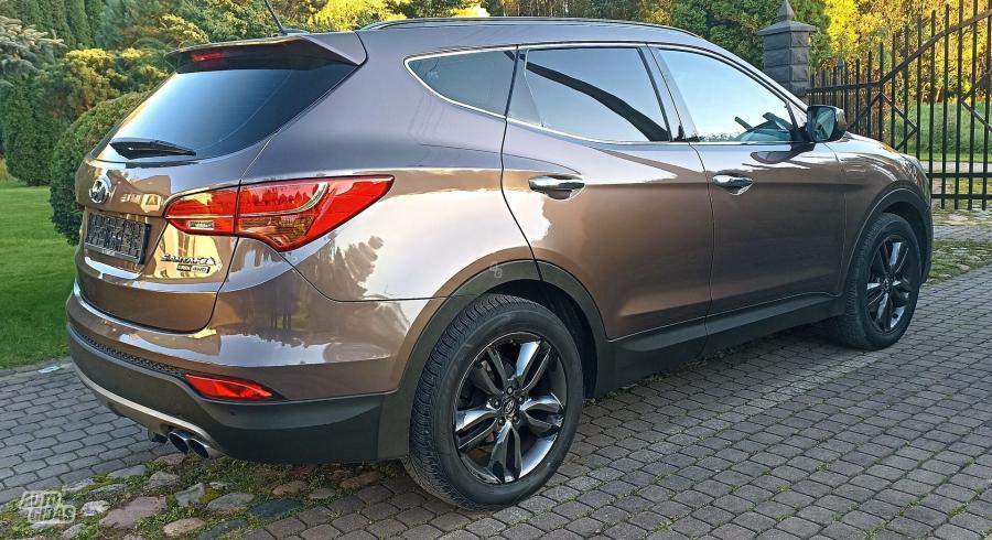 Brūns Hyundai Santa Fe 2013 Tauragė, ar dzinēja tilpumu 2.20 L un nobraukumu 231 tūkst. km par 10800 €, foto 5 vietnē AUTOMOTO.COM.LV