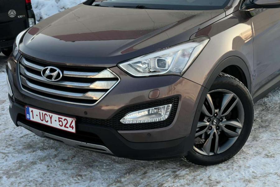 Brūns Hyundai Santa Fe 2014 Kretinga, ar dzinēja tilpumu 2.20 L un nobraukumu 198 tūkst. km par 10999 €, foto 4 vietnē AUTOMOTO.COM.LV