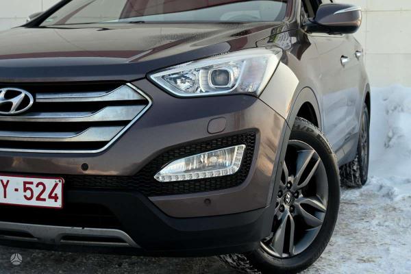 Brūns Hyundai Santa Fe 2014 Kretinga, ar dzinēja tilpumu 2.20 L un nobraukumu 198 tūkst. km par 10999 €, foto 5 vietnē AUTOMOTO.COM.LV