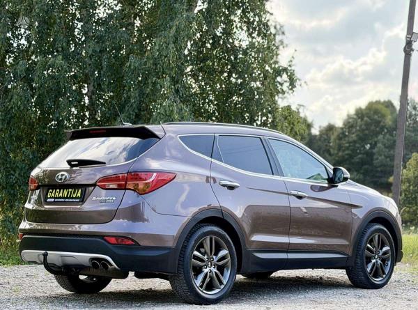 Hyundai Santa Fe 2014 Šauļi vietnē Brūns Hyundai Santa Fe 2014 Šauļi, ar dzinēja tilpumu 2.20 L un nobraukumu 233 tūkst. km par 14450 €, foto 5 vietnē AUTOMOTO.COM.LV