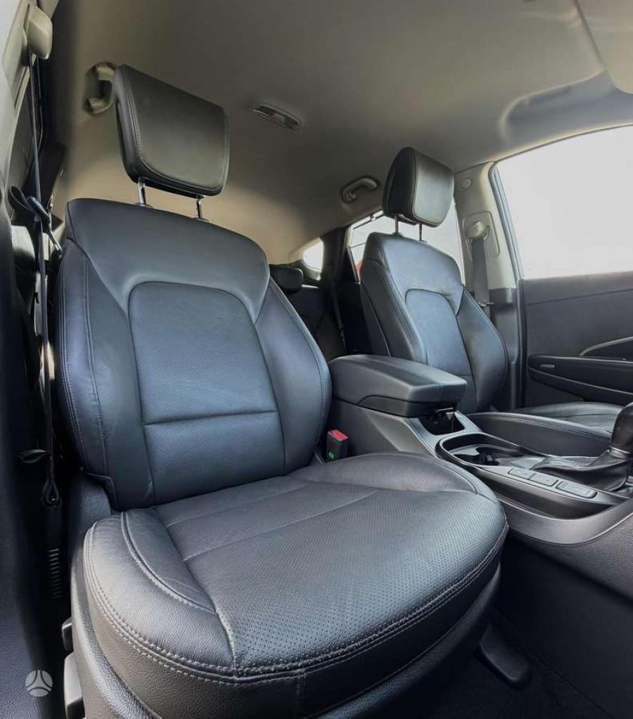 Brūns Hyundai Santa Fe 2014 Šauļi, ar dzinēja tilpumu 2.20 L un nobraukumu 233 tūkst. km par 14450 €, foto 31 vietnē AUTOMOTO.COM.LV
