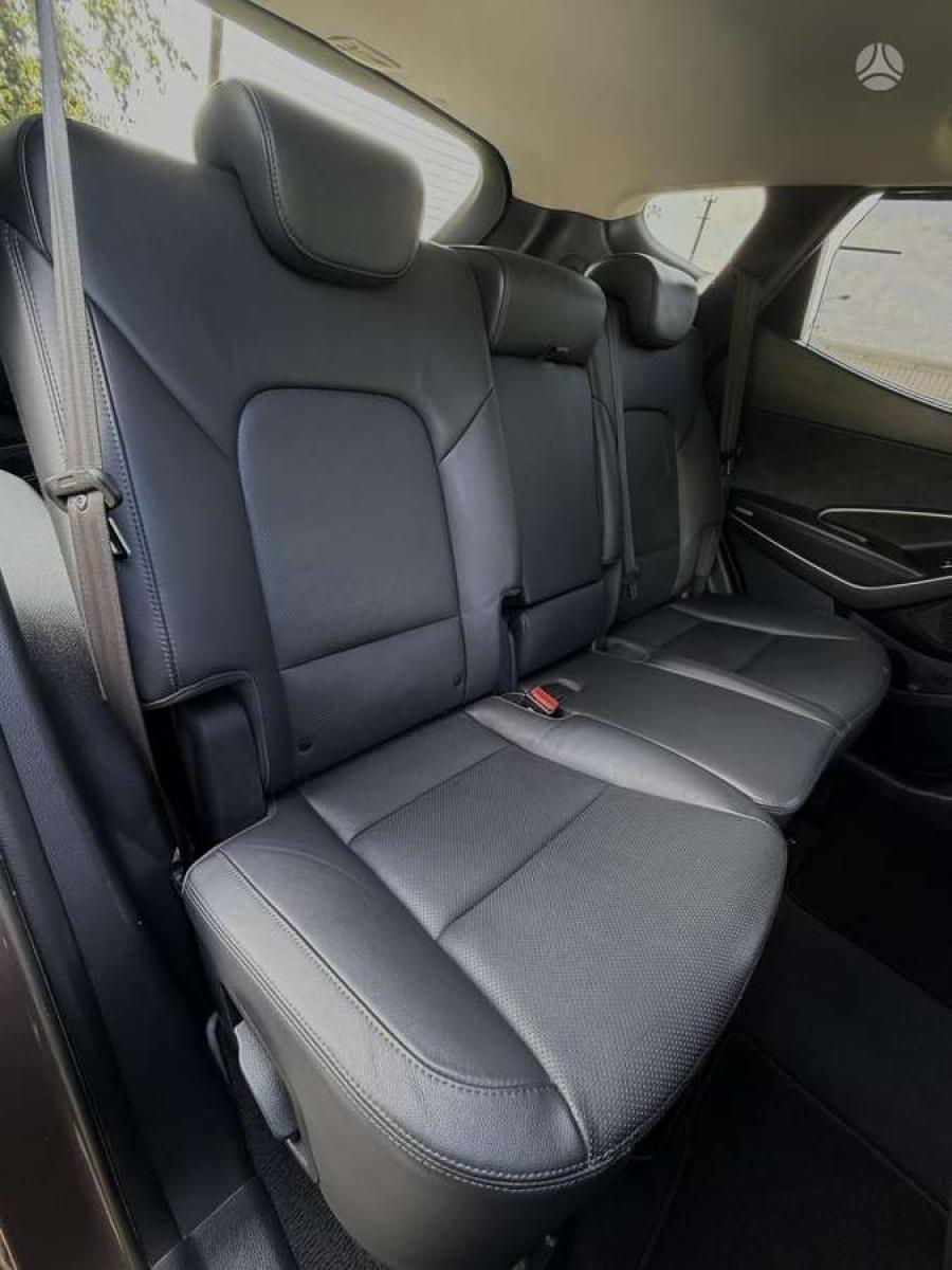 Brūns Hyundai Santa Fe 2014 Šauļi, ar dzinēja tilpumu 2.20 L un nobraukumu 233 tūkst. km par 14450 €, foto 33 vietnē AUTOMOTO.COM.LV