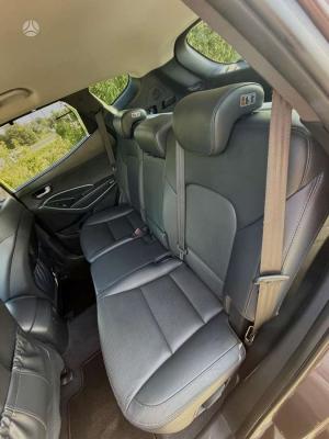 Brūns Hyundai Santa Fe 2014 Šauļi, ar dzinēja tilpumu 2.20 L un nobraukumu 233 tūkst. km par 14450 €, foto 34 vietnē AUTOMOTO.COM.LV