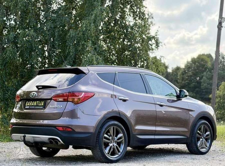 Brūns Hyundai Santa Fe 2014 Šauļi, ar dzinēja tilpumu 2.20 L un nobraukumu 233 tūkst. km par 14450 €, foto 5 vietnē AUTOMOTO.COM.LV
