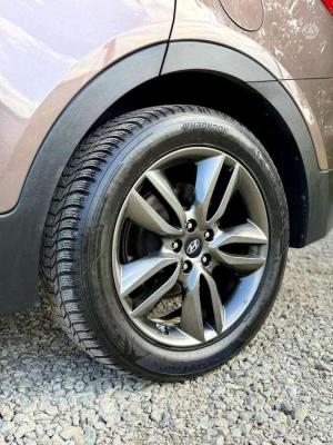 Brūns Hyundai Santa Fe 2014 Šauļi, ar dzinēja tilpumu 2.20 L un nobraukumu 233 tūkst. km par 14450 €, foto 25 vietnē AUTOMOTO.COM.LV