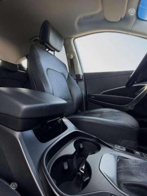 Brūns Hyundai Santa Fe 2014 Šauļi, ar dzinēja tilpumu 2.20 L un nobraukumu 233 tūkst. km par 14450 €, foto 32 vietnē AUTOMOTO.COM.LV