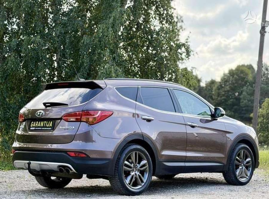 Brūns Hyundai Santa Fe 2014 Šauļi, ar dzinēja tilpumu 2.20 L un nobraukumu 233 tūkst. km par 14450 €, foto 3 vietnē AUTOMOTO.COM.LV
