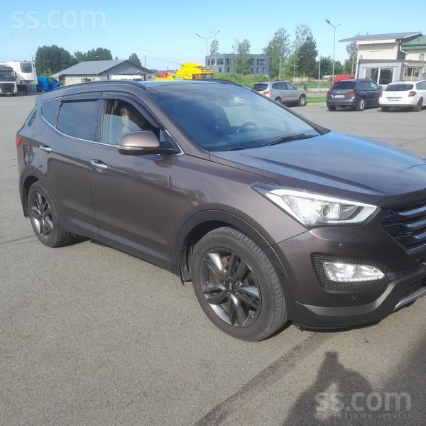 Brūns Hyundai Santa Fe 2015 Rīga, ar dzinēja tilpumu 2.20 L un nobraukumu 211 tūkst. km par 12000 €, foto 1 vietnē AUTOMOTO.COM.LV