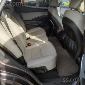 Brūns Hyundai Santa Fe 2015 Rīga, ar dzinēja tilpumu 2.20 L un nobraukumu 211 tūkst. km par 12000 €, foto 10 vietnē AUTOMOTO.COM.LV