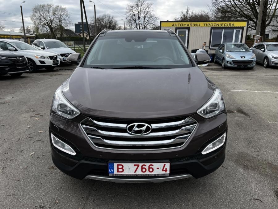 Brūns Hyundai Santa Fe 2015 Rīga, ar dzinēja tilpumu 2.00 L un nobraukumu 261 tūkst. km par 13950 €, foto 5 vietnē AUTOMOTO.COM.LV