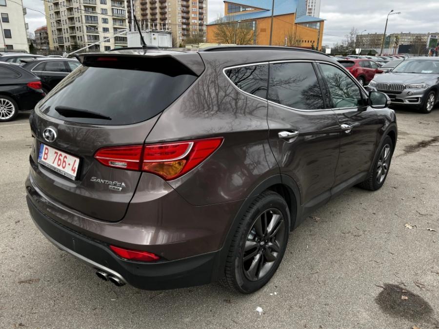 Brūns Hyundai Santa Fe 2015 Rīga, ar dzinēja tilpumu 2.00 L un nobraukumu 261 tūkst. km par 13950 €, foto 7 vietnē AUTOMOTO.COM.LV