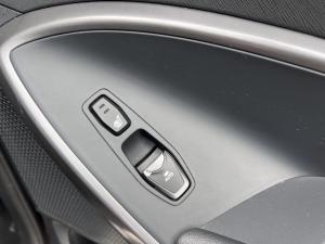 Brūns Hyundai Santa Fe 2015 Rīga, ar dzinēja tilpumu 2.00 L un nobraukumu 261 tūkst. km par 13950 €, foto 9 vietnē AUTOMOTO.COM.LV
