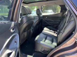 Brūns Hyundai Santa Fe 2015 Rīga, ar dzinēja tilpumu 2.00 L un nobraukumu 261 tūkst. km par 13950 €, foto 23 vietnē AUTOMOTO.COM.LV