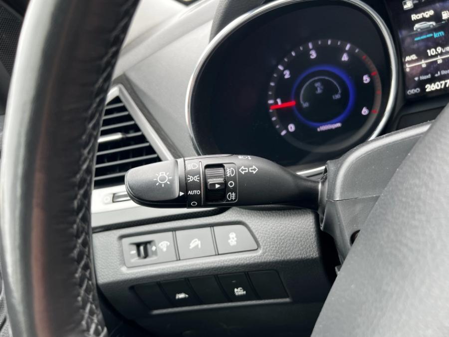 Brūns Hyundai Santa Fe 2015 Rīga, ar dzinēja tilpumu 2.00 L un nobraukumu 261 tūkst. km par 13950 €, foto 65 vietnē AUTOMOTO.COM.LV