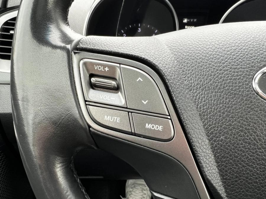 Brūns Hyundai Santa Fe 2015 Rīga, ar dzinēja tilpumu 2.00 L un nobraukumu 261 tūkst. km par 13950 €, foto 66 vietnē AUTOMOTO.COM.LV