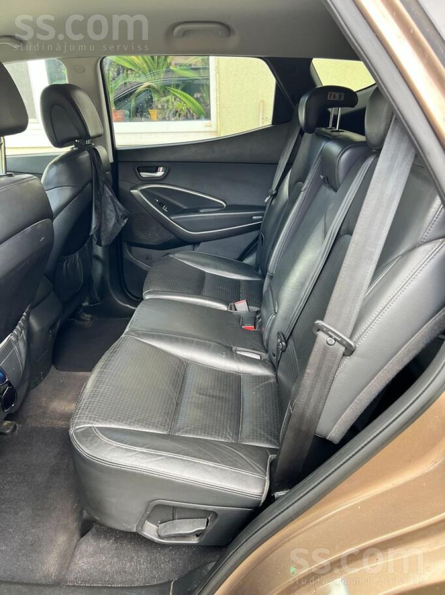 Brūns Hyundai Santa Fe 2015 Jelgava, ar dzinēja tilpumu 2.20 L un nobraukumu 264 tūkst. km par 10400 €, foto 7 vietnē AUTOMOTO.COM.LV