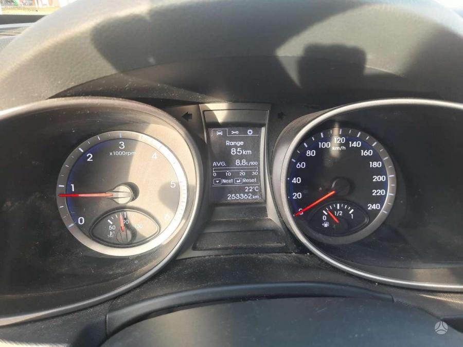 Brūns Hyundai Santa Fe 2015 Kauņa, ar dzinēja tilpumu 2.00 L un nobraukumu 250 tūkst. km par 8500 €, foto 9 vietnē AUTOMOTO.COM.LV