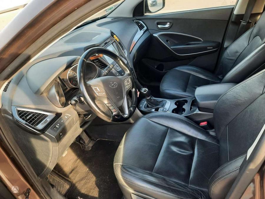 Brūns Hyundai Santa Fe 2015 Kauņa, ar dzinēja tilpumu 2.00 L un nobraukumu 250 tūkst. km par 8500 €, foto 11 vietnē AUTOMOTO.COM.LV