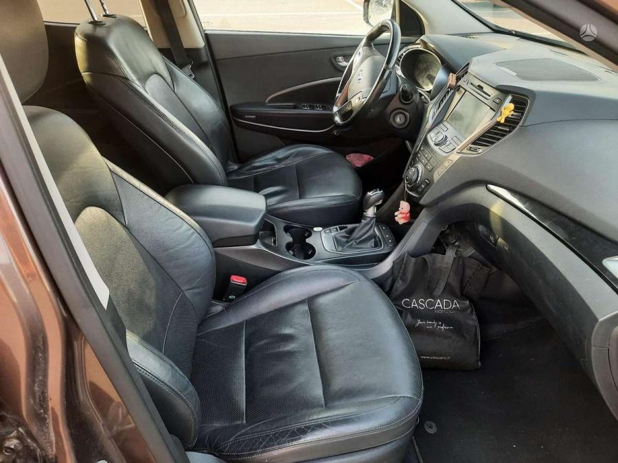 Brūns Hyundai Santa Fe 2015 Kauņa, ar dzinēja tilpumu 2.00 L un nobraukumu 250 tūkst. km par 8500 €, foto 12 vietnē AUTOMOTO.COM.LV