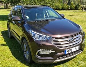 Brown Hyundai Santa Fe 2016 in Vilnius, with an engine capacity of 2.20 L and mileage of 222 thousand km for 8500 €, photo 4 on AUTOMOTO.COM.LV
