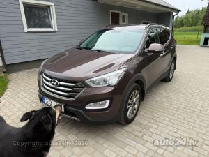 Brown Hyundai Santa Fe 2016 in Tallinn, with an engine capacity of 2.20 L and mileage of 210 thousand km for 13400 €, photo 3 on AUTOMOTO.COM.LV
