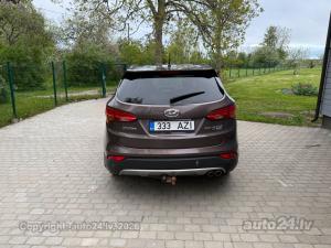 Brown Hyundai Santa Fe 2016 in Tallinn, with an engine capacity of 2.20 L and mileage of 210 thousand km for 13400 €, photo 6 on AUTOMOTO.COM.LV