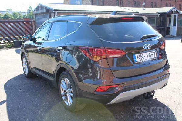 Brūns Hyundai Santa Fe 2016 Liepāja, ar dzinēja tilpumu 2.20 L un nobraukumu 207 tūkst. km par 11200 €, foto 3 vietnē AUTOMOTO.COM.LV