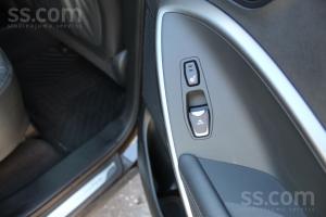 Brūns Hyundai Santa Fe 2016 Liepāja, ar dzinēja tilpumu 2.20 L un nobraukumu 207 tūkst. km par 11200 €, foto 11 vietnē AUTOMOTO.COM.LV