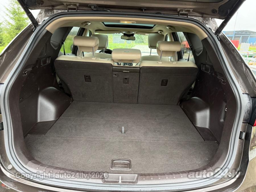 Brūns Hyundai Santa Fe 2016 Tallina, ar dzinēja tilpumu 2.20 L un nobraukumu 180 tūkst. km par 15500 €, foto 10 vietnē AUTOMOTO.COM.LV