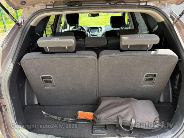 Hyundai Santa Fe 2016 Saue vietnē Brūns Hyundai Santa Fe 2016 Saue, ar dzinēja tilpumu 2.20 L un nobraukumu 213 tūkst. km par 13500 €, foto 7 vietnē AUTOMOTO.COM.LV