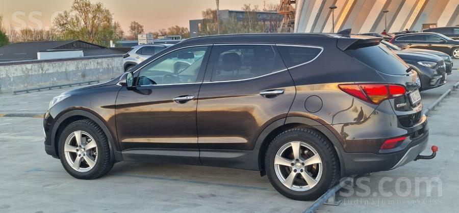 Brūns Hyundai Santa Fe 2017 Rīga, ar dzinēja tilpumu 2.20 L un nobraukumu 311 tūkst. km par 14900 €, foto 10 vietnē AUTOMOTO.COM.LV