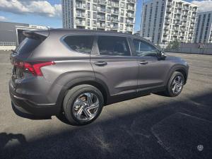 Brown Hyundai Santa Fe 2021 in Vilnius, with an engine capacity of 2.15 L and mileage of 145 thousand km for 18150 €, photo 6 on AUTOMOTO.COM.LV