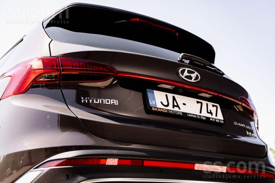 Brūns Hyundai Santa Fe 2023 Rīga, ar dzinēja tilpumu 1.60 L un nobraukumu 120 tūkst. km par 31000 €, foto 5 vietnē AUTOMOTO.COM.LV