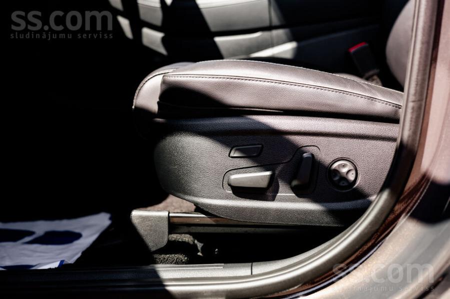 Brūns Hyundai Santa Fe 2023 Rīga, ar dzinēja tilpumu 1.60 L un nobraukumu 120 tūkst. km par 31000 €, foto 13 vietnē AUTOMOTO.COM.LV