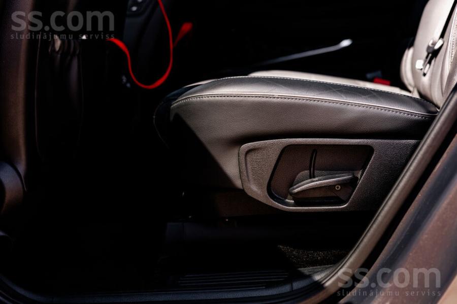 Brūns Hyundai Santa Fe 2023 Rīga, ar dzinēja tilpumu 1.60 L un nobraukumu 120 tūkst. km par 31000 €, foto 14 vietnē AUTOMOTO.COM.LV