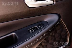 Brūns Hyundai Santa Fe 2023 Rīga, ar dzinēja tilpumu 1.60 L un nobraukumu 120 tūkst. km par 31000 €, foto 16 vietnē AUTOMOTO.COM.LV
