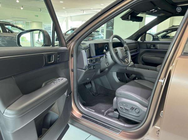 Brūns Hyundai Santa Fe 2025 Kauņa, ar dzinēja tilpumu 1.60 L un nobraukumu 15 tūkst. km par 63999 €, foto 11 vietnē AUTOMOTO.COM.LV