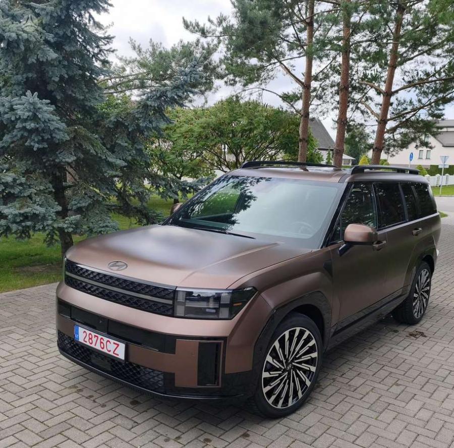 Brūns Hyundai Santa Fe 2025 Vilkaviškis, ar dzinēja tilpumu 2.50 L un nobraukumu 33 tūkst. km par 39500 €, foto 1 vietnē AUTOMOTO.COM.LV
