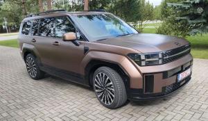 Brūns Hyundai Santa Fe 2025 Vilkaviškis, ar dzinēja tilpumu 2.50 L un nobraukumu 33 tūkst. km par 39500 €, foto 7 vietnē AUTOMOTO.COM.LV