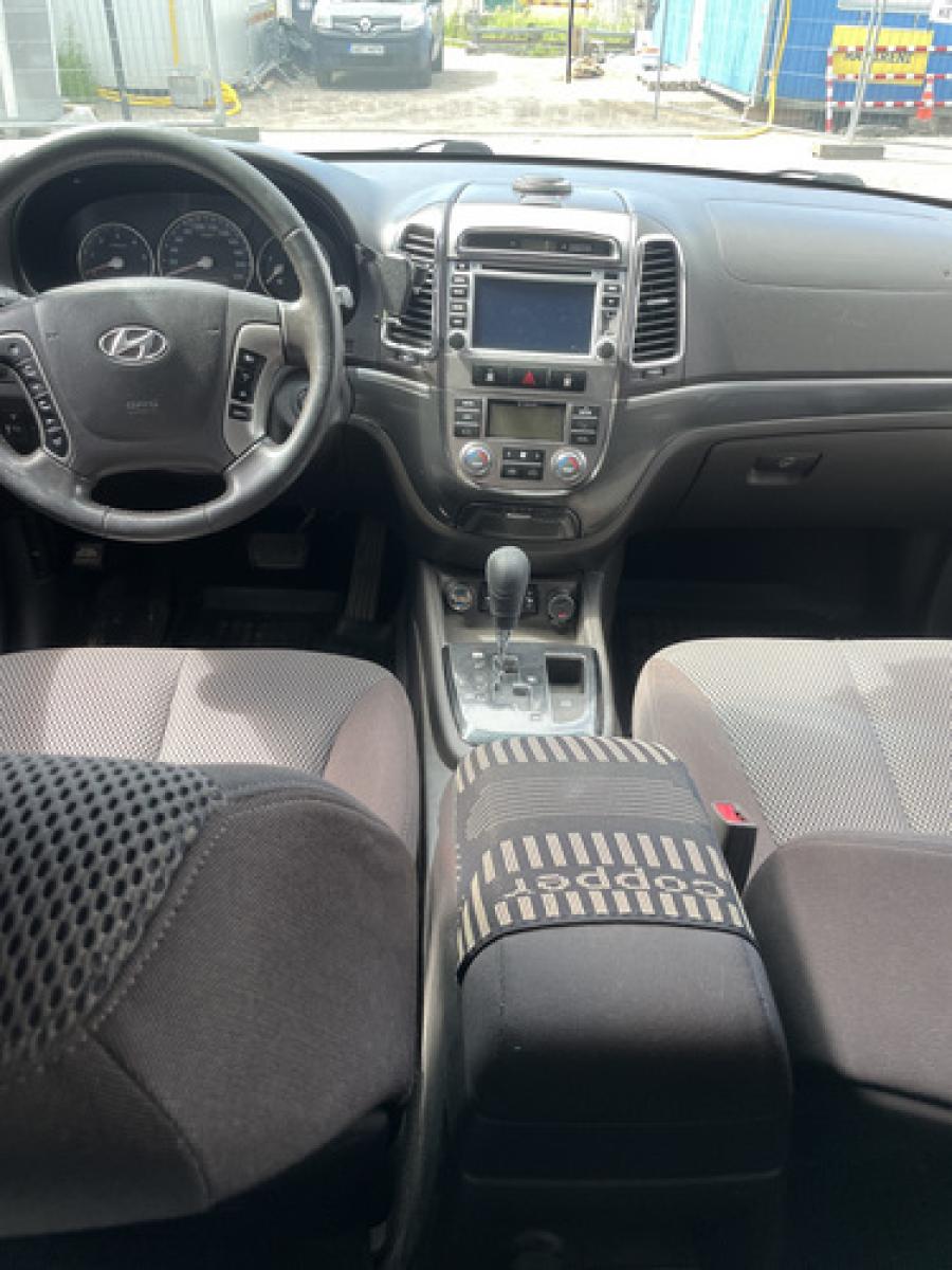 Brūns Hyundai Santa Fe 2011 Tartu, ar dzinēja tilpumu 2.20 L un nobraukumu 308 tūkst. km par 6499 €, foto 7 vietnē AUTOMOTO.COM.LV