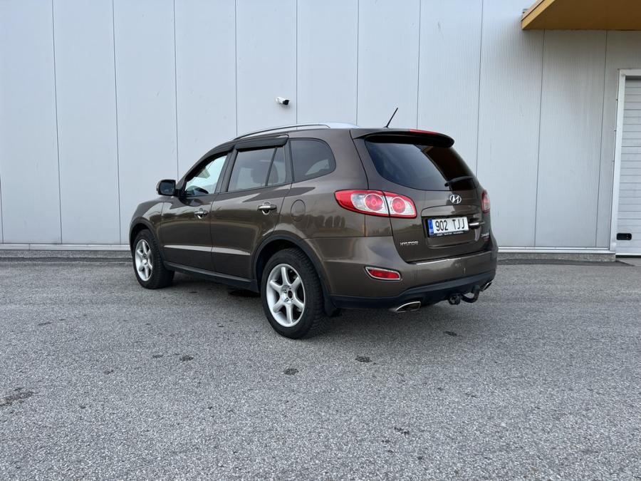 Brūns Hyundai Santa Fe 2011 Tartu, ar dzinēja tilpumu 2.20 L un nobraukumu 308 tūkst. km par 6499 €, foto 11 vietnē AUTOMOTO.COM.LV