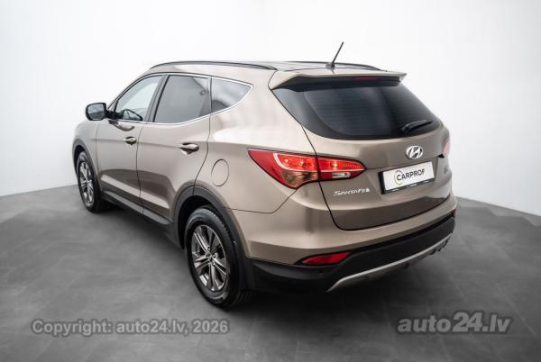 Brown Hyundai Santa Fe 2013 in Tallinn, with an engine capacity of 2.20 L and mileage of 110 thousand km for 12999 €, photo 6 on AUTOMOTO.COM.LV