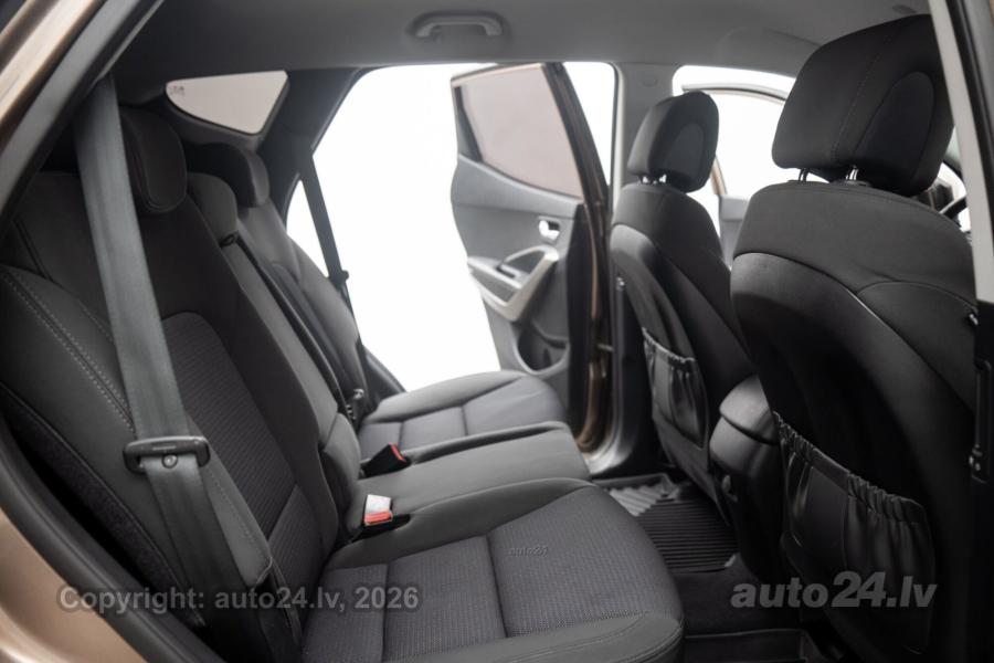 Brūns Hyundai Santa Fe 2013 Tallina, ar dzinēja tilpumu 2.20 L un nobraukumu 110 tūkst. km par 12999 €, foto 10 vietnē AUTOMOTO.COM.LV