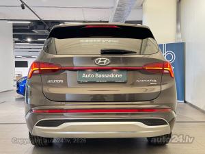 Brūns Hyundai Santa Fe 2021 Tallina, ar dzinēja tilpumu 2.20 L un nobraukumu 106 tūkst. km par 31900 €, foto 4 vietnē AUTOMOTO.COM.LV