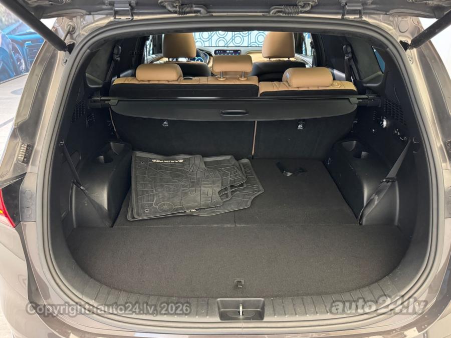 Brūns Hyundai Santa Fe 2021 Tallina, ar dzinēja tilpumu 2.20 L un nobraukumu 106 tūkst. km par 31900 €, foto 8 vietnē AUTOMOTO.COM.LV