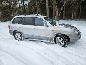 Hyundai Santa Fe 2002 in Prienai, with an engine capacity of 2.40 L and mileage of 312 thousand km for 600 €, photo 3 on AUTOMOTO.COM.LV