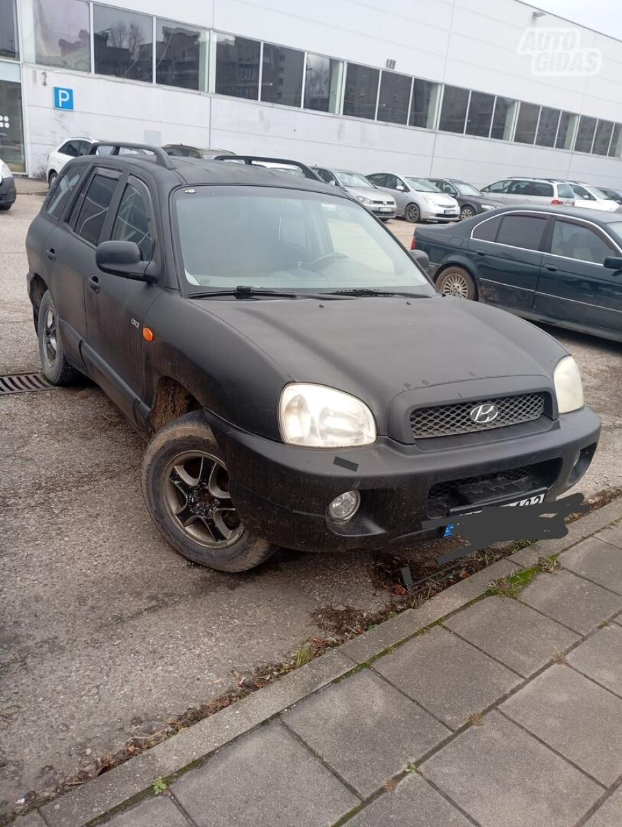 Hyundai Santa Fe 2003 in Kaunas, with an engine capacity of 2.00 L and mileage of 300 thousand km for 500 €, photo 1 on AUTOMOTO.COM.LV