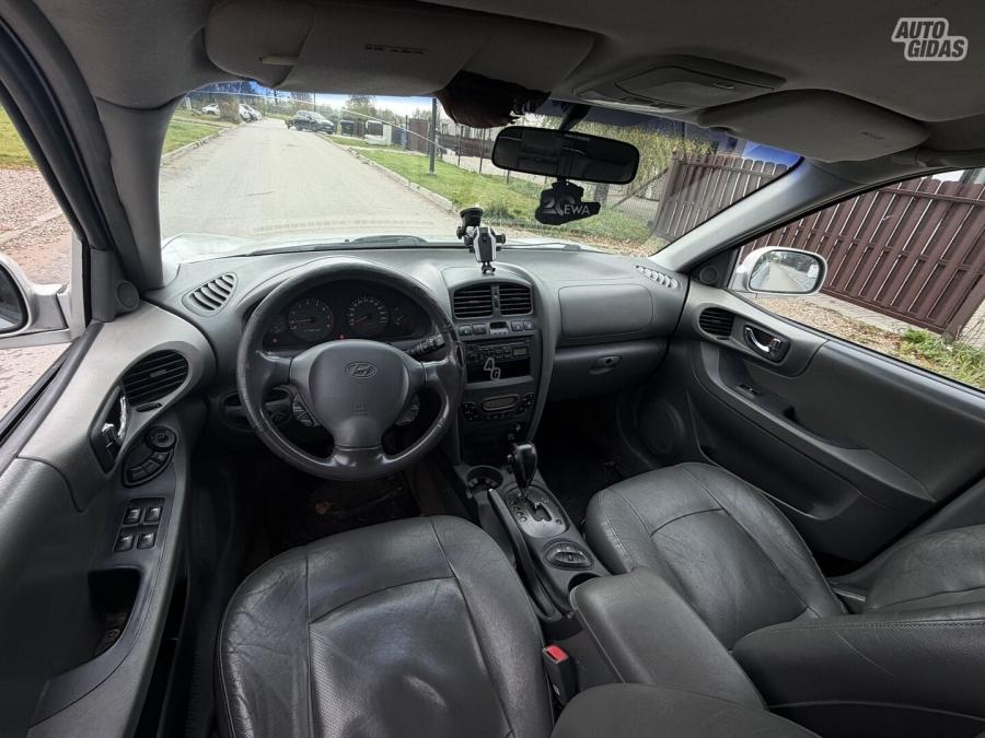 Hyundai Santa Fe 2003 Viļņa, ar dzinēja tilpumu 2.60 L un nobraukumu 230 tūkst. km par 1299 €, foto 12 vietnē AUTOMOTO.COM.LV